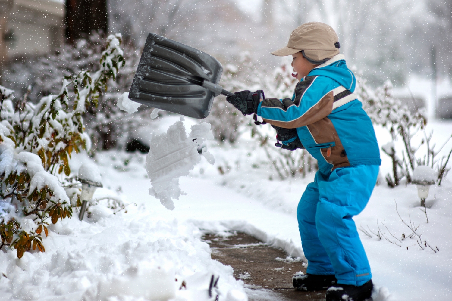 Clearing Snow Around Your Home? Don't Forget About These Areas | Tarion.com